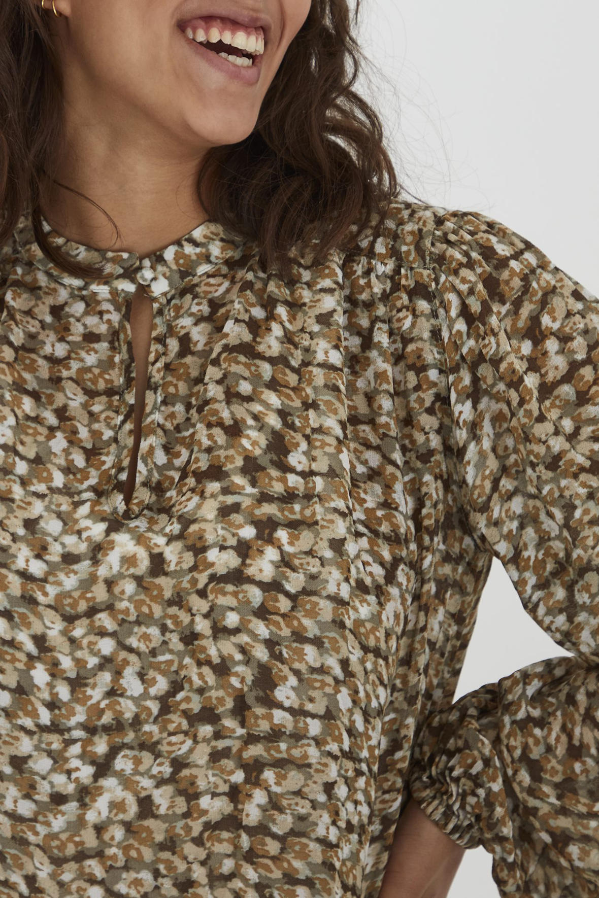 Pulz Cornelia blouse - løs bluse let luftig kuffert venlig - army - Hos ...