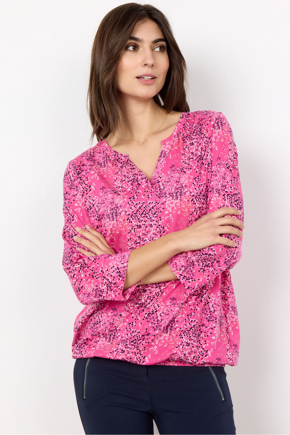 Soyaconcept Sc-Felicity aop 408 t-shirt i fuchsia rose - KVINDE - Hos Lohse Soyaconcept Sc-Felicity aop 408 t-shirt i fuchsia rose - KVINDE - Hos Lohse